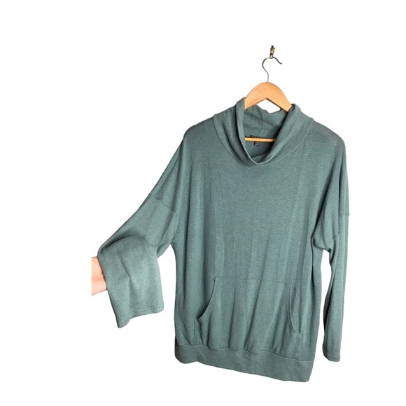 Anthropologie | Tops | Anthropologie Gyft Oversized Soft Turtleneck In ...